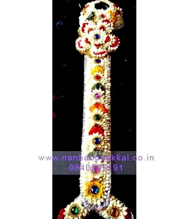 Fresh Flower Jadai for Traditional South Indian Bridal Hairstyle ...